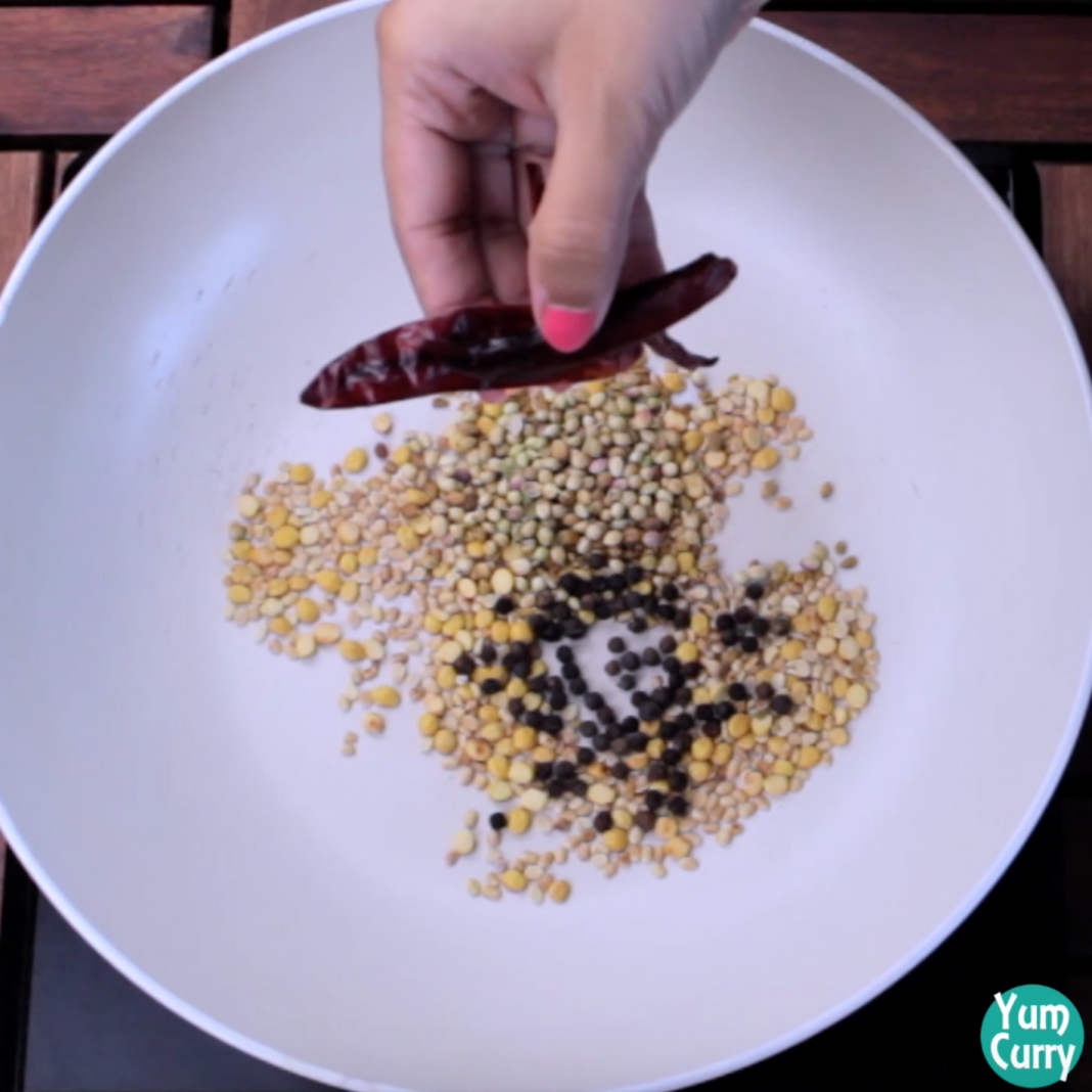 tamarind rice – puliyodharai – imli rice – Yum Curry