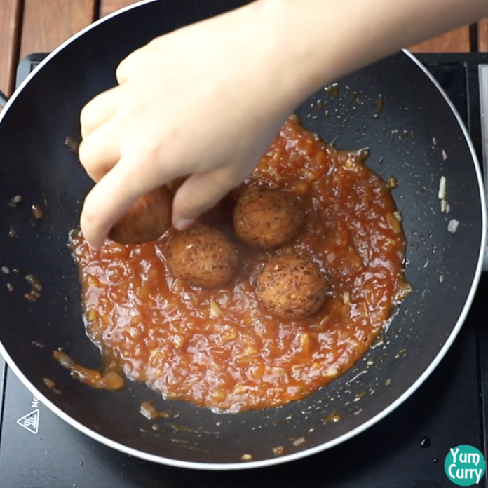 Manchurian recipe | Veg manchurian dry | Cabbage manchurian - Yum Curry