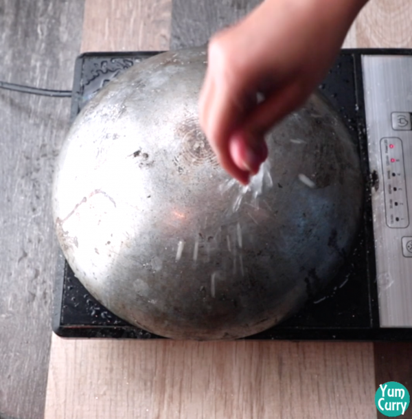 Rumali roti - Roomali roti - Indian flat bread - Yum Curry