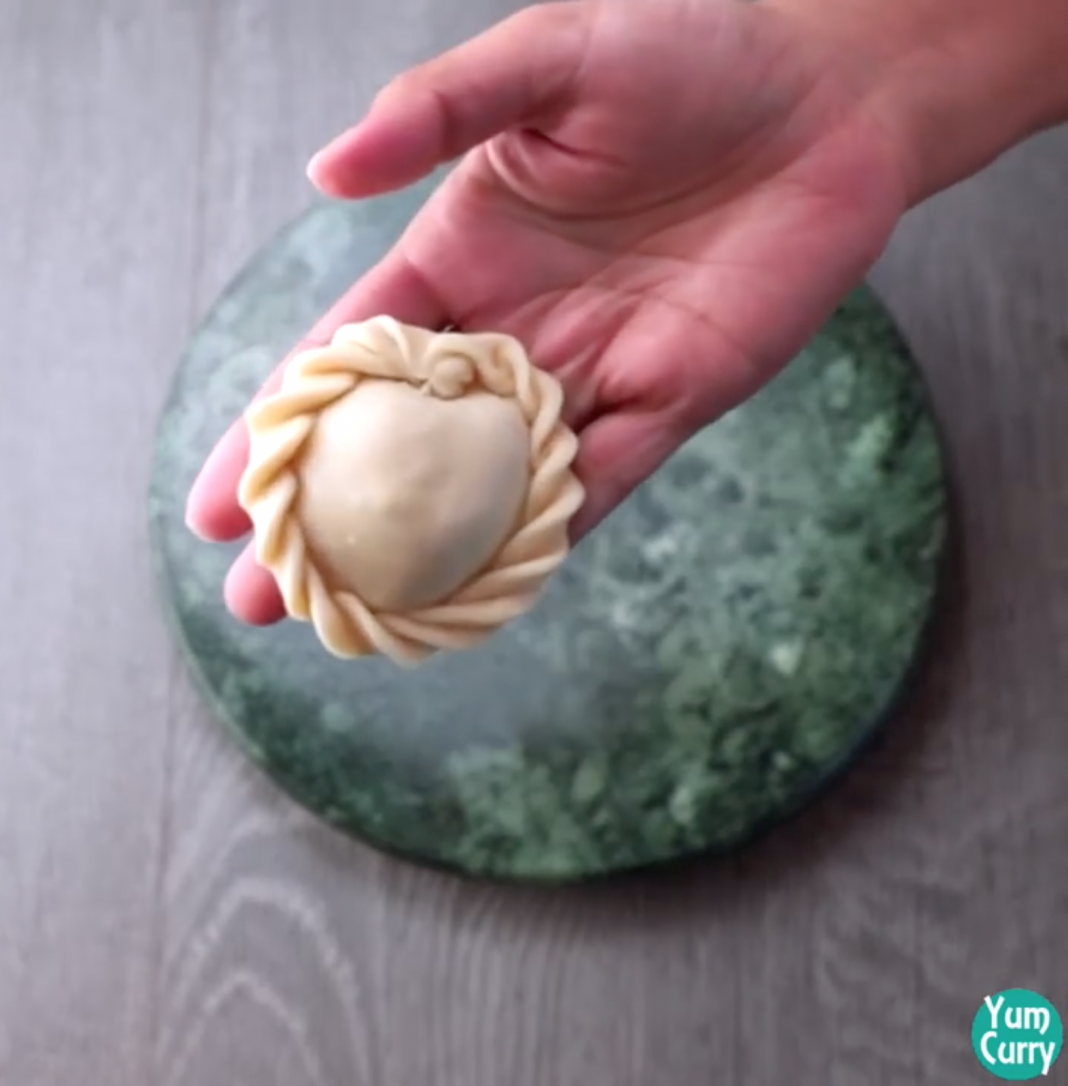 Chandrakala recipe - home made chandrakala - Yum Curry