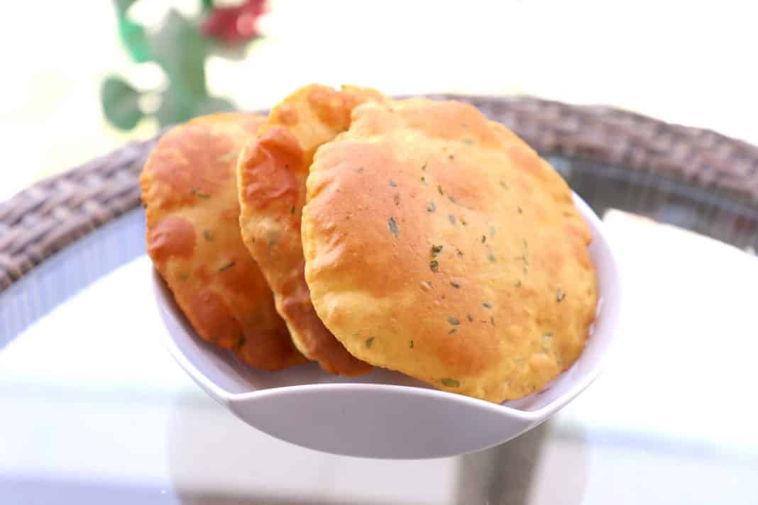 Aloo Poori – Potato poori recipe – Yum Curry