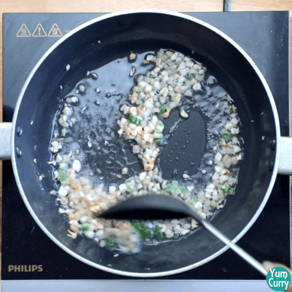 Sarson ka saag recipe - Punjabi sarson ka saag - Yum curry