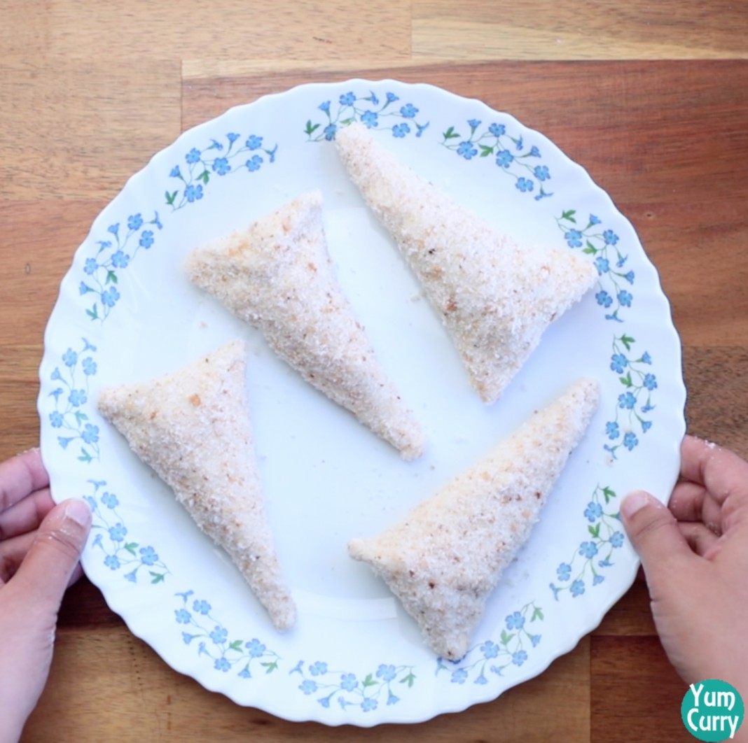 Crispy bread cones recipe – Yum Curry