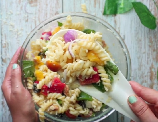 Pasta salad recipe – how to make pasta salad – Yum Curry