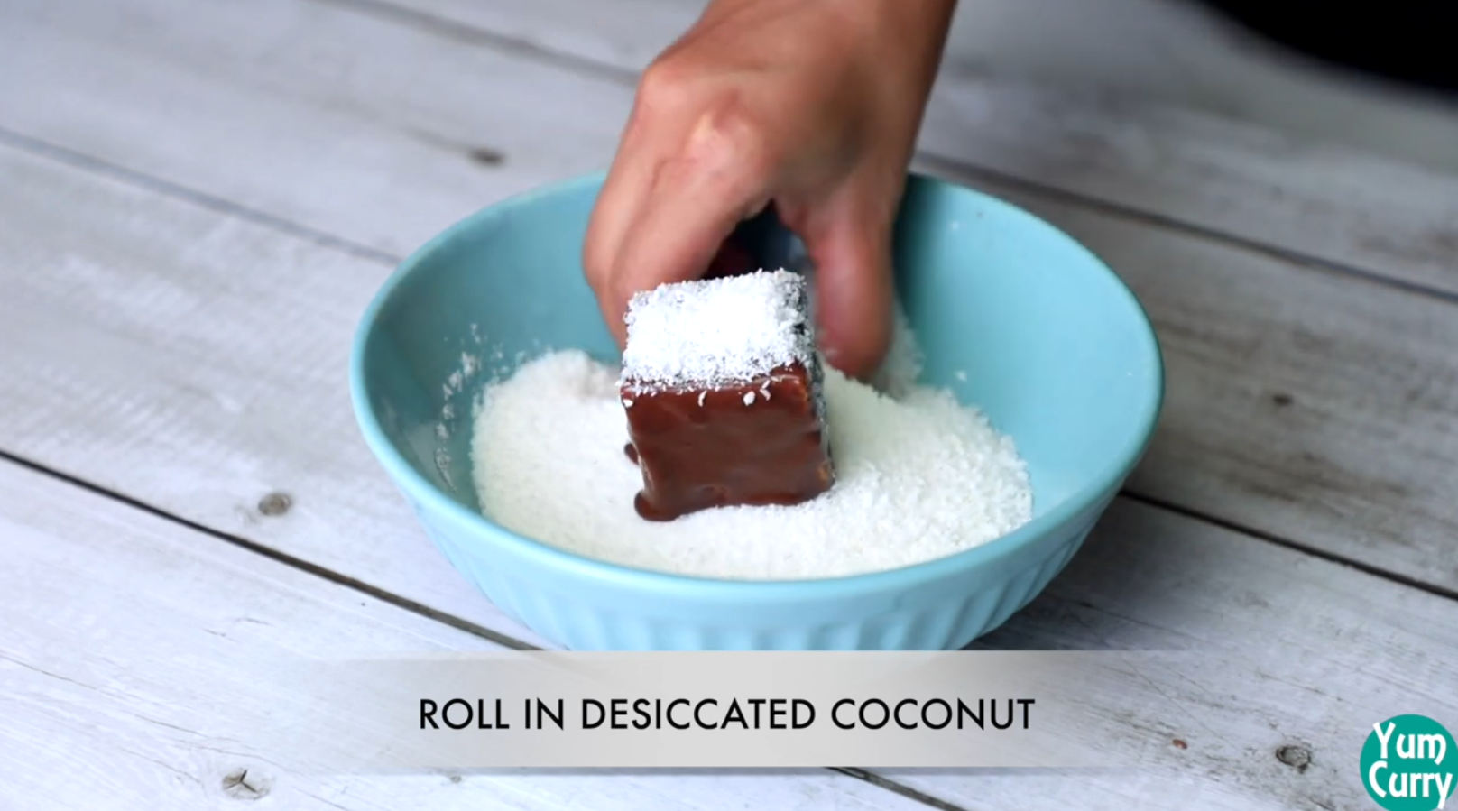 Lamingtons recipe – How to make lamingtons – Yum Curry